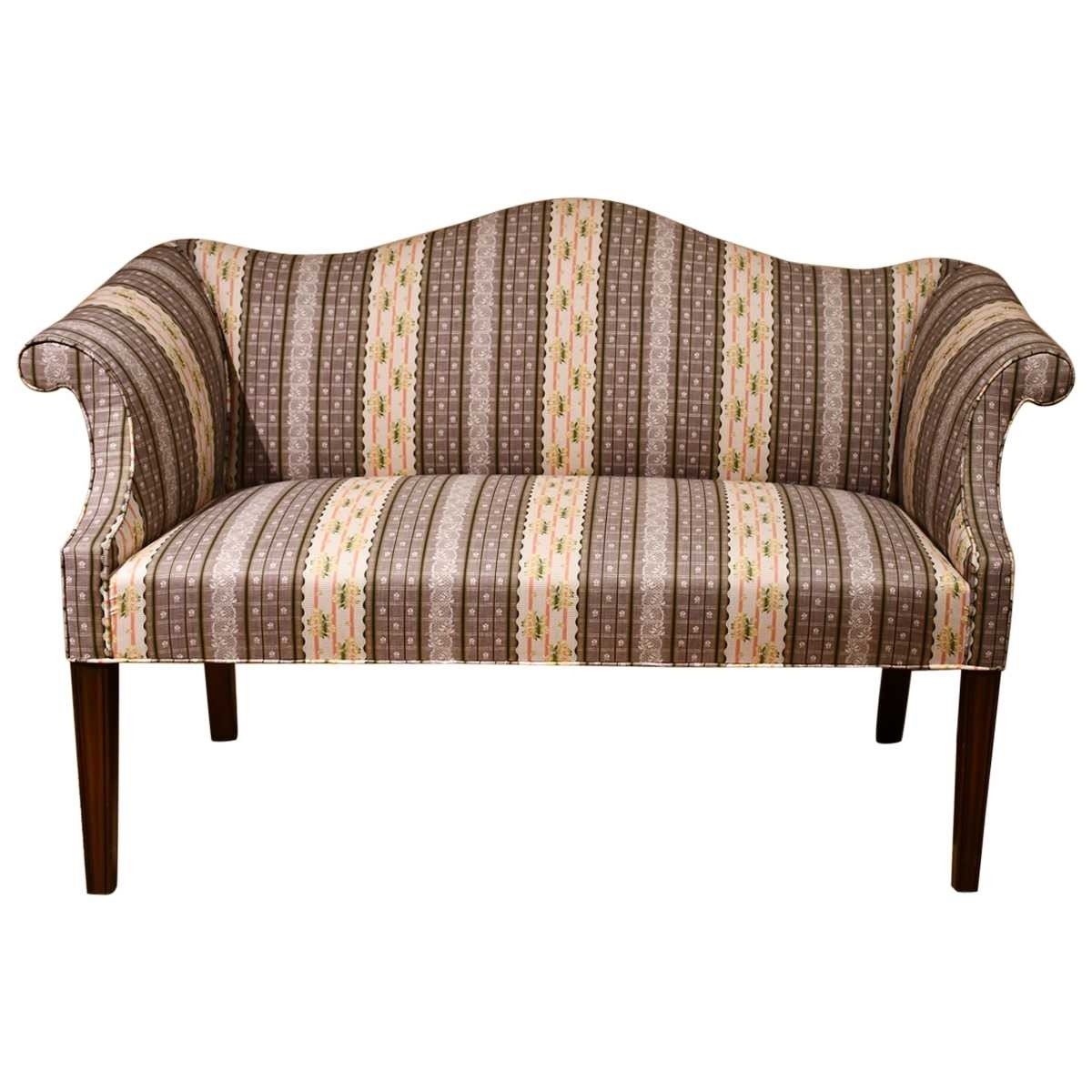 Princess Tea Sofa | Wood and Hogan